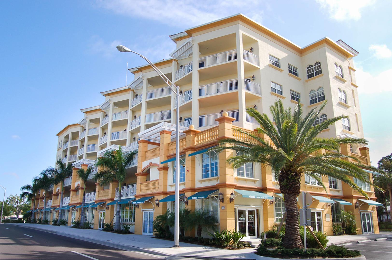 Commercial Aluminum Trellises in Sarasota, FL